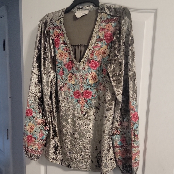 Savanna Jane | Tops | Savanna Jane Floral Embroidered Velvet Blouse ...